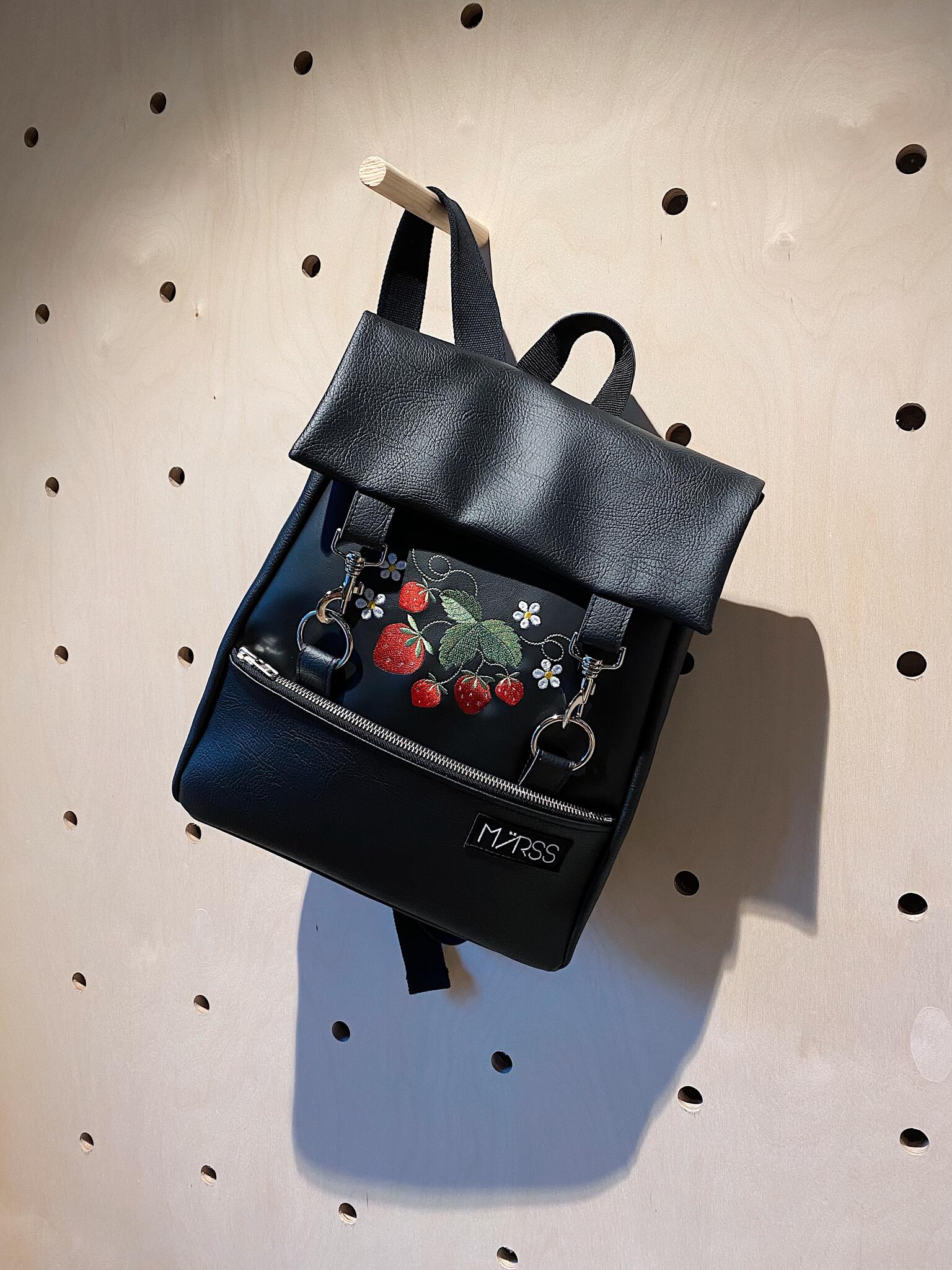 Backpack with embroidery – English